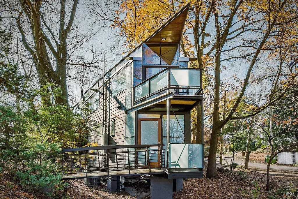 Urban Glass Tree House! in Atlanta, Georgia, United States