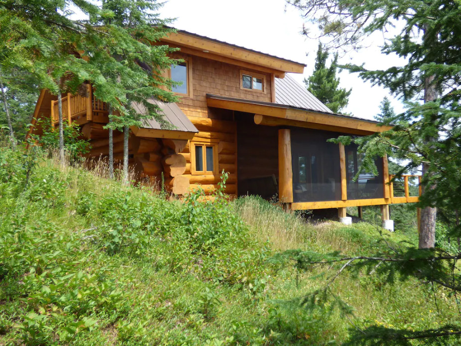 Western Red Cedar Log Cabin Treehouse in Silver Bay, Minnesota, United ...
