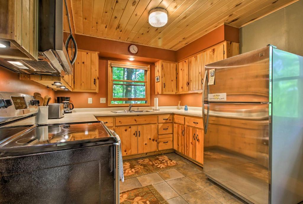 Trout Lake Cabin with Private Dock, Kayaks and Loft! in Grand Rapids ...