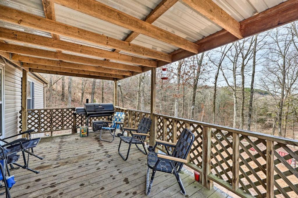 Ozark Mountain Cabin Rental on 300-Acre Ranch in Ozark, Arkansas ...