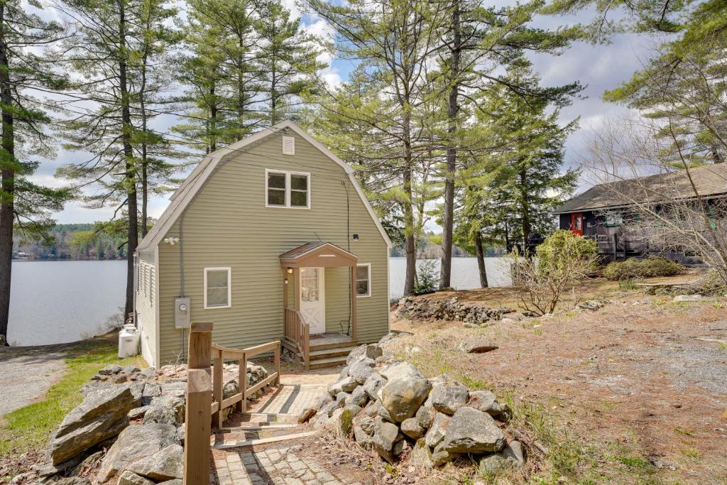 Lakefront Cabin with Canoes, 7 Mi to Mount Sunapee! in Sunapee, New ...