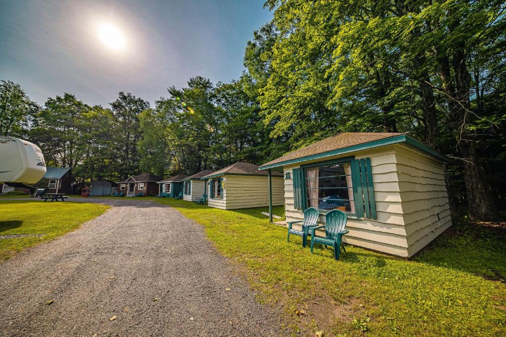 Park Motel and Cabins in Tupper Lake, New York, United States